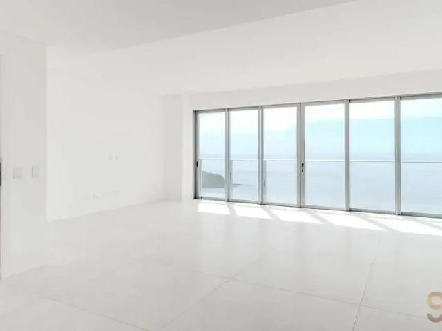 Apartamento para Venda em Balneário Camboriú/SC Centro 4 Quartos