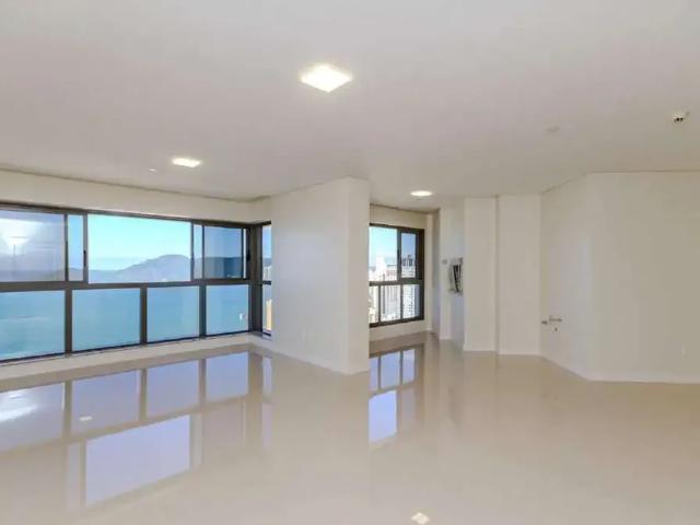 Apartamento para Venda em Balneário Camboriú/SC Centro 4 Quartos