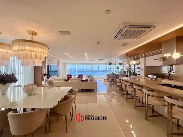 Apartamento para Venda em Balneário Camboriú/SC Centro 4 Quartos