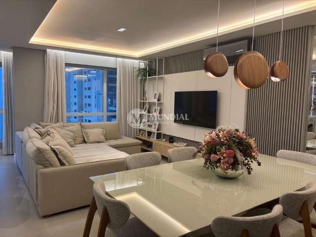 Apartamento para Venda em Balneário Camboriú/SC Centro 4 Quartos