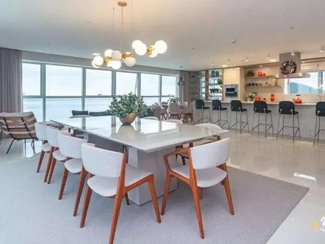 Apartamento para Venda em Balneário Camboriú/SC Centro 4 Quartos