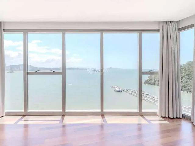 Apartamento para Venda em Balneário Camboriú/SC Centro 4 Quartos