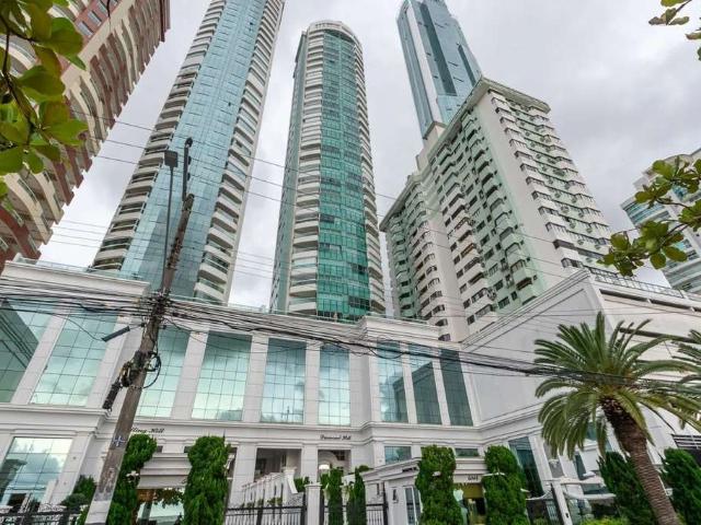 Apartamento para Venda em Balneário Camboriú/SC Centro 4 Quartos