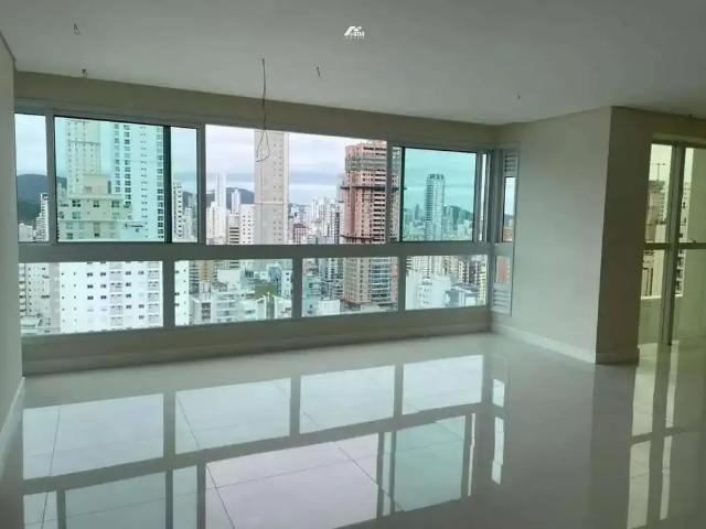Apartamento para Venda em Balneário Camboriú/SC Centro 4 Quartos