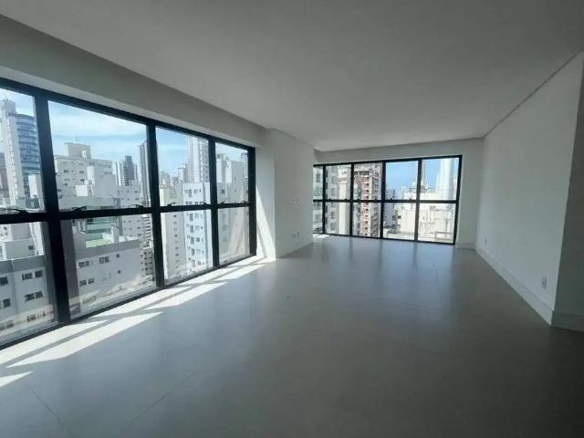 Apartamento para Venda em Balneário Camboriú/SC Centro 4 Quartos