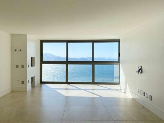Apartamento para Venda em Balneário Camboriú/SC Centro 4 Quartos