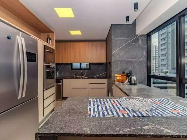 Apartamento para Venda em Balneário Camboriú/SC Centro 4 Quartos