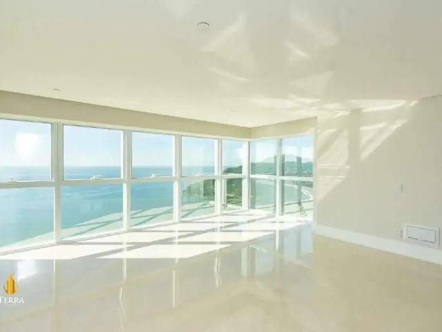 Apartamento para Venda em Balneário Camboriú/SC Centro 4 Quartos