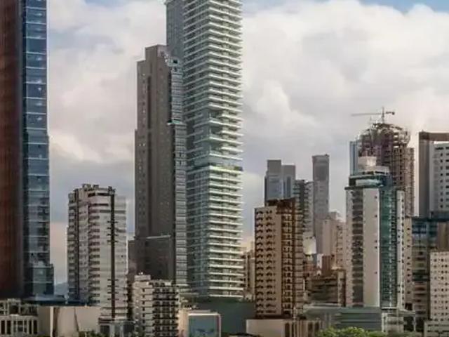 Apartamento para Venda em Balneário Camboriú/SC Centro 4 Quartos
