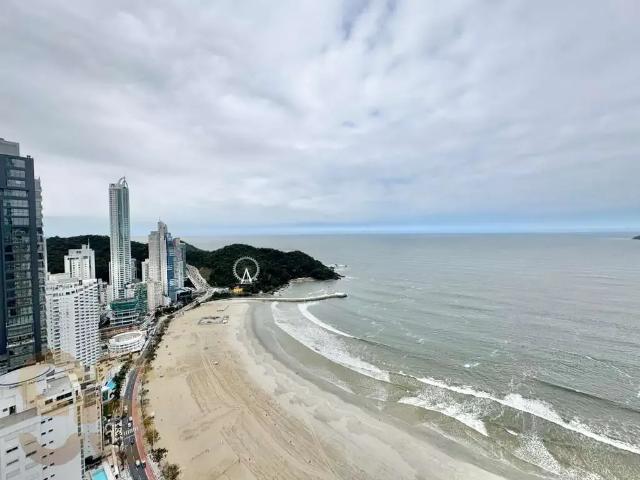 Apartamento para Venda em Balneário Camboriú/SC Centro 4 Quartos