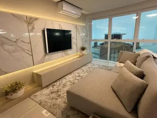 Apartamento para Venda em Balneário Camboriú/SC Centro 4 Quartos