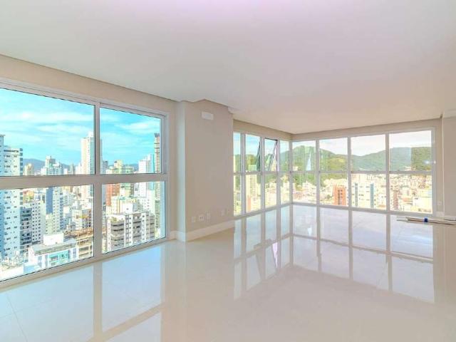 Apartamento para Venda em Balneário Camboriú/SC Centro 4 Quartos