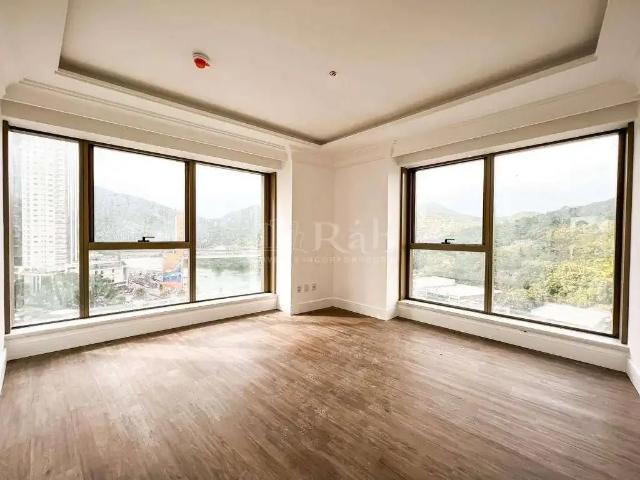 Apartamento para Venda em Balneário Camboriú/SC Centro 4 Quartos