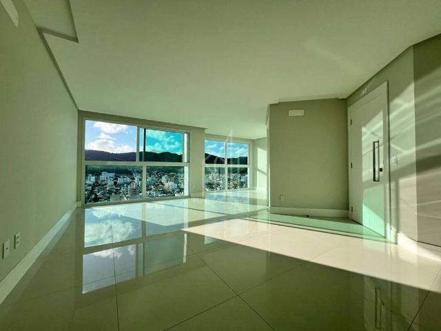 Apartamento para Venda em Balneário Camboriú/SC Centro 4 Quartos