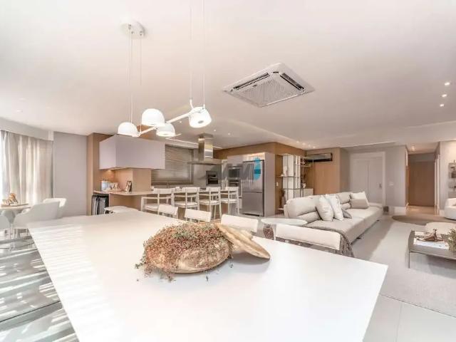 Apartamento para Venda em Balneário Camboriú/SC Centro 4 Quartos