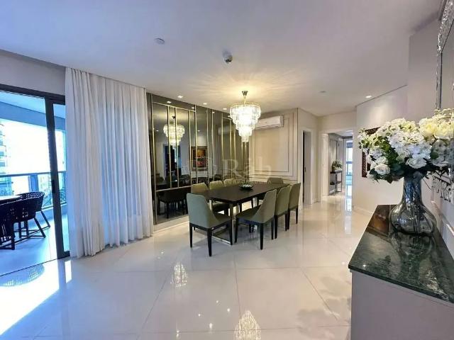 Apartamento para Venda em Balneário Camboriú/SC Centro 4 Quartos