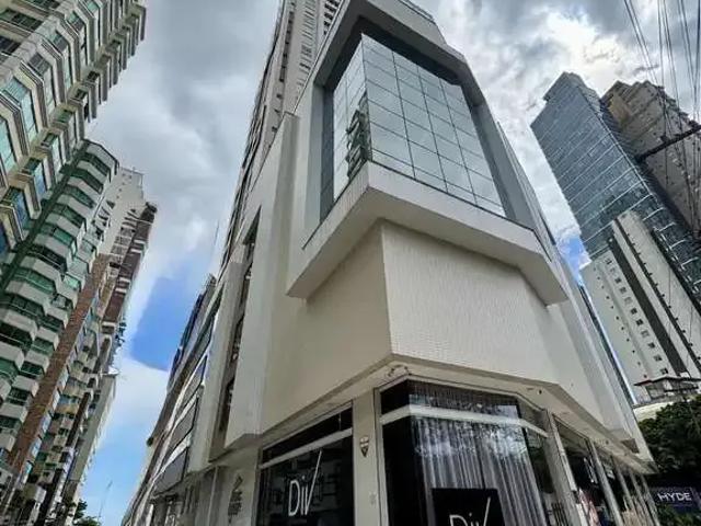 Apartamento para Venda em Balneário Camboriú/SC Centro 4 Quartos