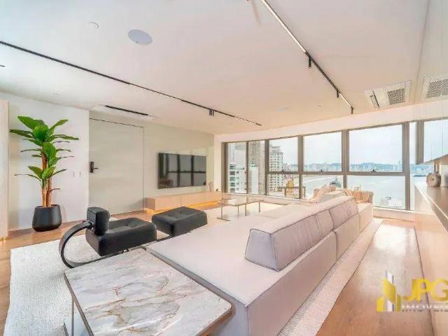 Apartamento para Venda em Balneário Camboriú/SC Centro 4 Quartos