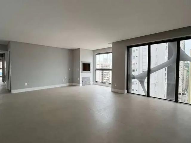 Apartamento para Venda em Balneário Camboriú/SC Centro 4 Quartos