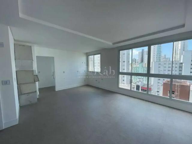 Apartamento para Venda em Balneário Camboriú/SC Centro 4 Quartos