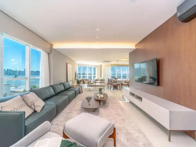 Apartamento para Venda em Balneário Camboriú/SC Centro 4 Quartos