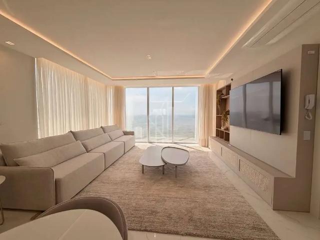 Apartamento para Venda em Balneário Camboriú/SC Centro 4 Quartos