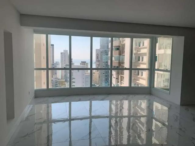 Apartamento para Venda em Balneário Camboriú/SC Centro 4 Quartos