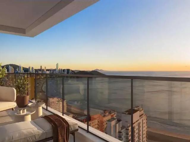 Apartamento para Venda em Balneário Camboriú/SC Centro 4 Quartos