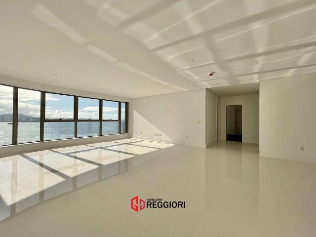 Apartamento para Venda em Balneário Camboriú/SC Centro 4 Quartos
