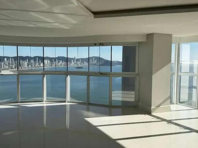 Apartamento para Venda em Balneário Camboriú/SC Centro 4 Quartos