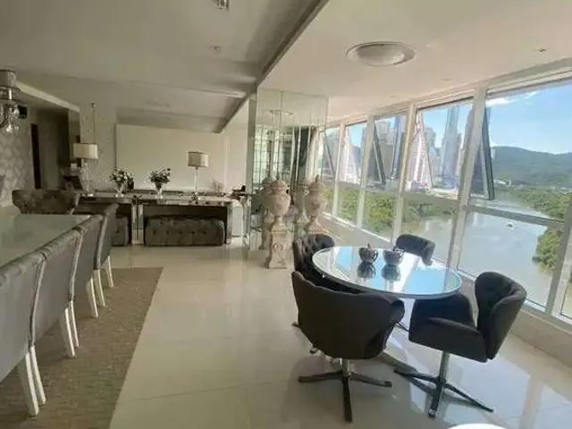 Apartamento para Venda em Balneário Camboriú/SC Centro 4 Quartos