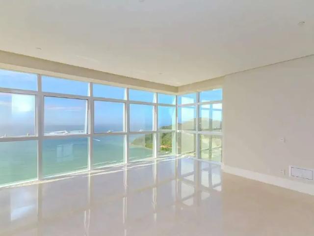 Apartamento para Venda em Balneário Camboriú/SC Centro 4 Quartos