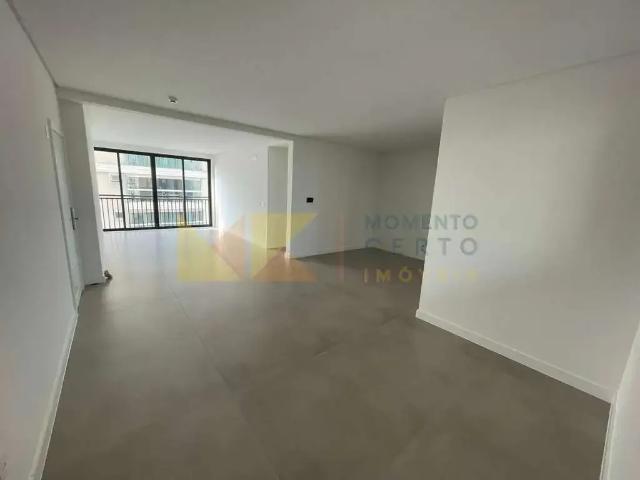 Apartamento para Venda em Balneário Camboriú/SC Centro 4 Quartos