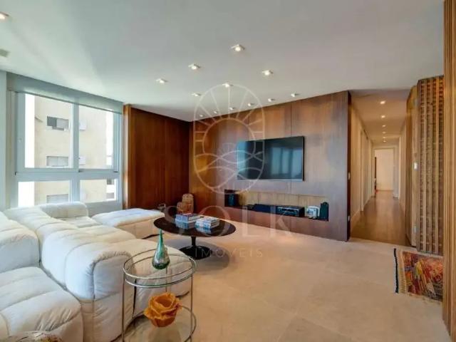 Apartamento para Venda em Balneário Camboriú/SC Centro 4 Quartos