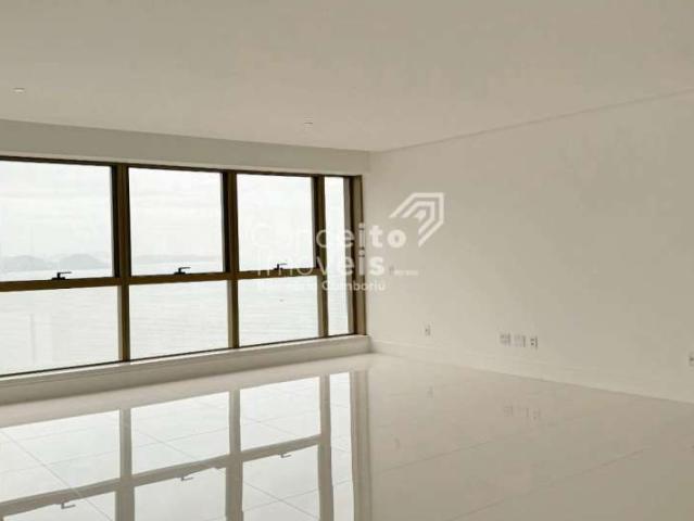 Apartamento para Venda em Balneário Camboriú/SC Centro 4 Quartos