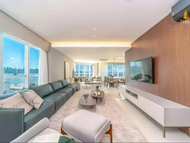 Apartamento para Venda em Balneário Camboriú/SC Centro 4 Quartos
