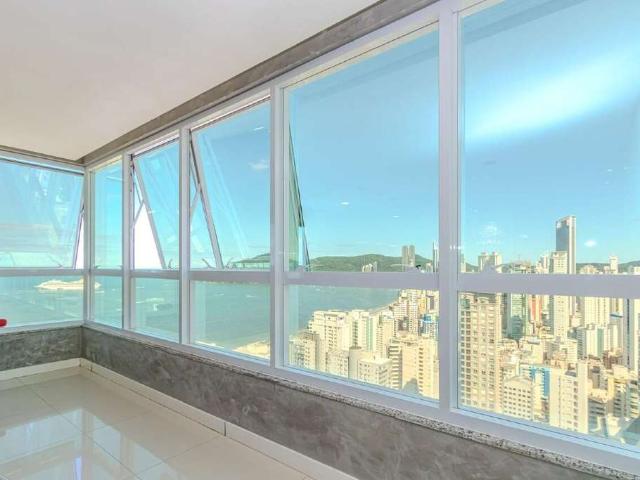 Apartamento para Venda em Balneário Camboriú/SC Centro 4 Quartos
