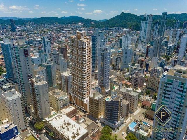 Apartamento para Venda em Balneário Camboriú/SC Centro 4 Quartos
