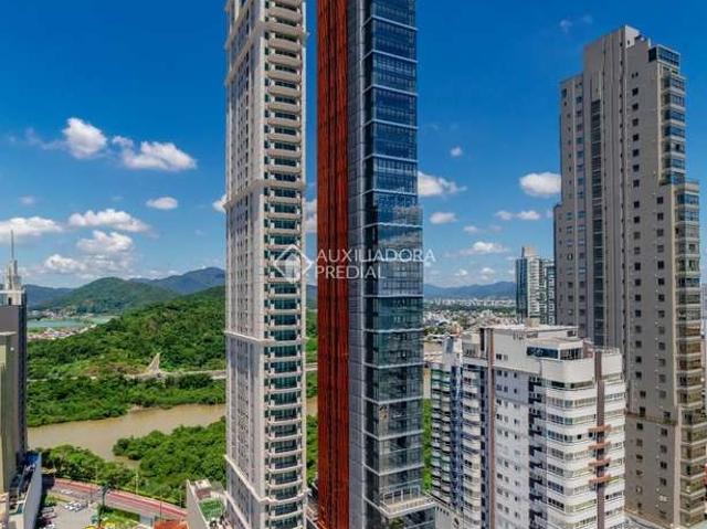 Apartamento para Venda em Balneário Camboriú/SC Centro 4 Quartos
