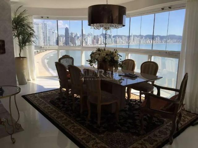 Apartamento para Venda em Balneário Camboriú/SC Centro 4 Quartos
