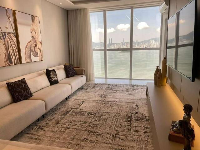 Apartamento para Venda em Balneário Camboriú/SC Centro 4 Quartos
