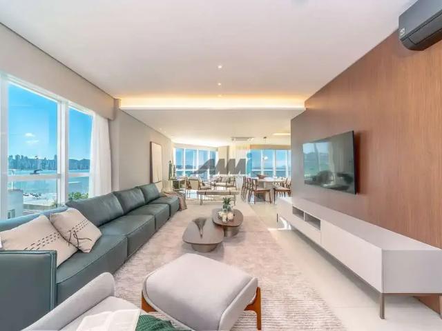 Apartamento para Venda em Balneário Camboriú/SC Centro 4 Quartos