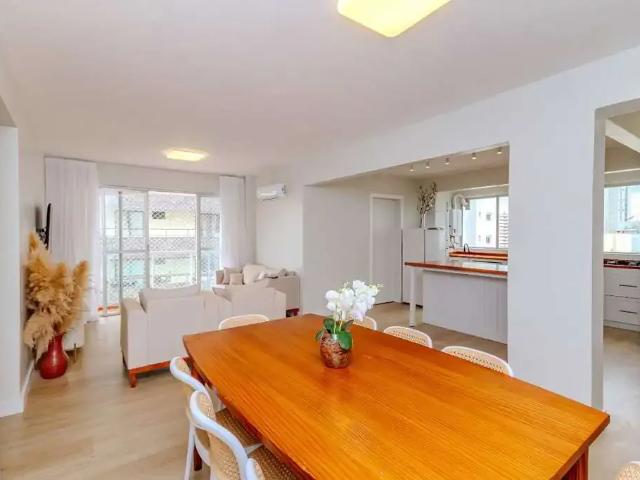 Apartamento para Venda em Balneário Camboriú/SC Centro 4 Quartos
