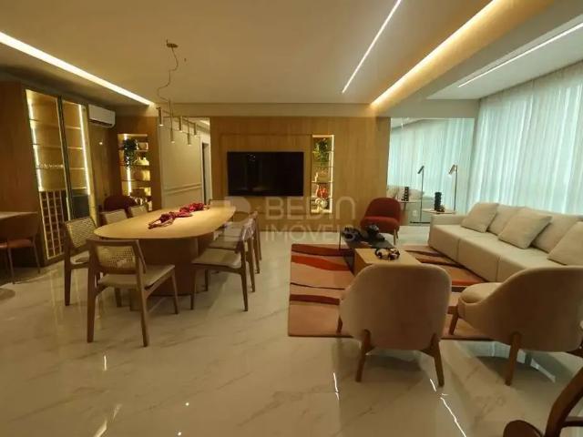 Apartamento para Venda em Balneário Camboriú/SC Centro 4 Quartos