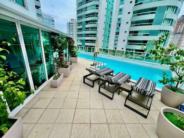Apartamento para Venda em Balneário Camboriú/SC Centro 4 Quartos