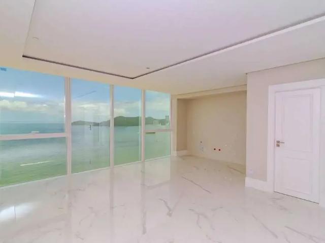 Apartamento para Venda em Balneário Camboriú/SC Centro 4 Quartos