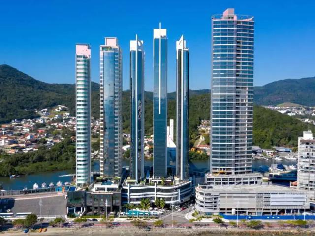 Apartamento para Venda em Balneário Camboriú/SC Centro 4 Quartos