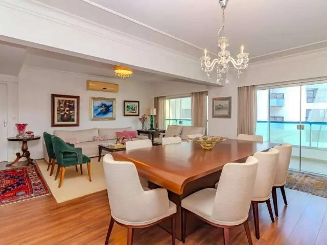Apartamento para Venda em Balneário Camboriú/SC Centro 4 Quartos