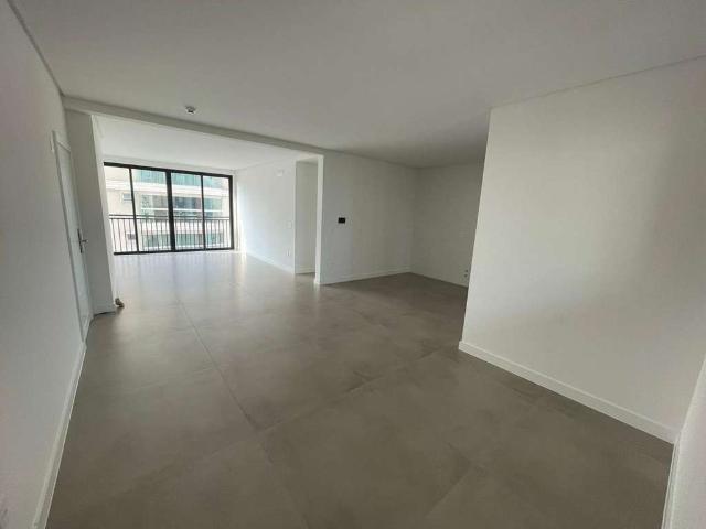 Apartamento para Venda em Balneário Camboriú/SC Centro 4 Quartos