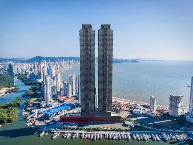 Apartamento para Venda em Balneário Camboriú/SC Centro 4 Quartos